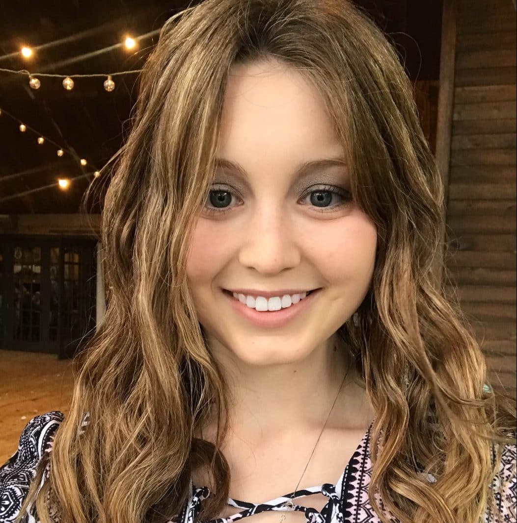 Arielle Hurst Loves All Aspects of Ag, From Show Horses to Technology ...