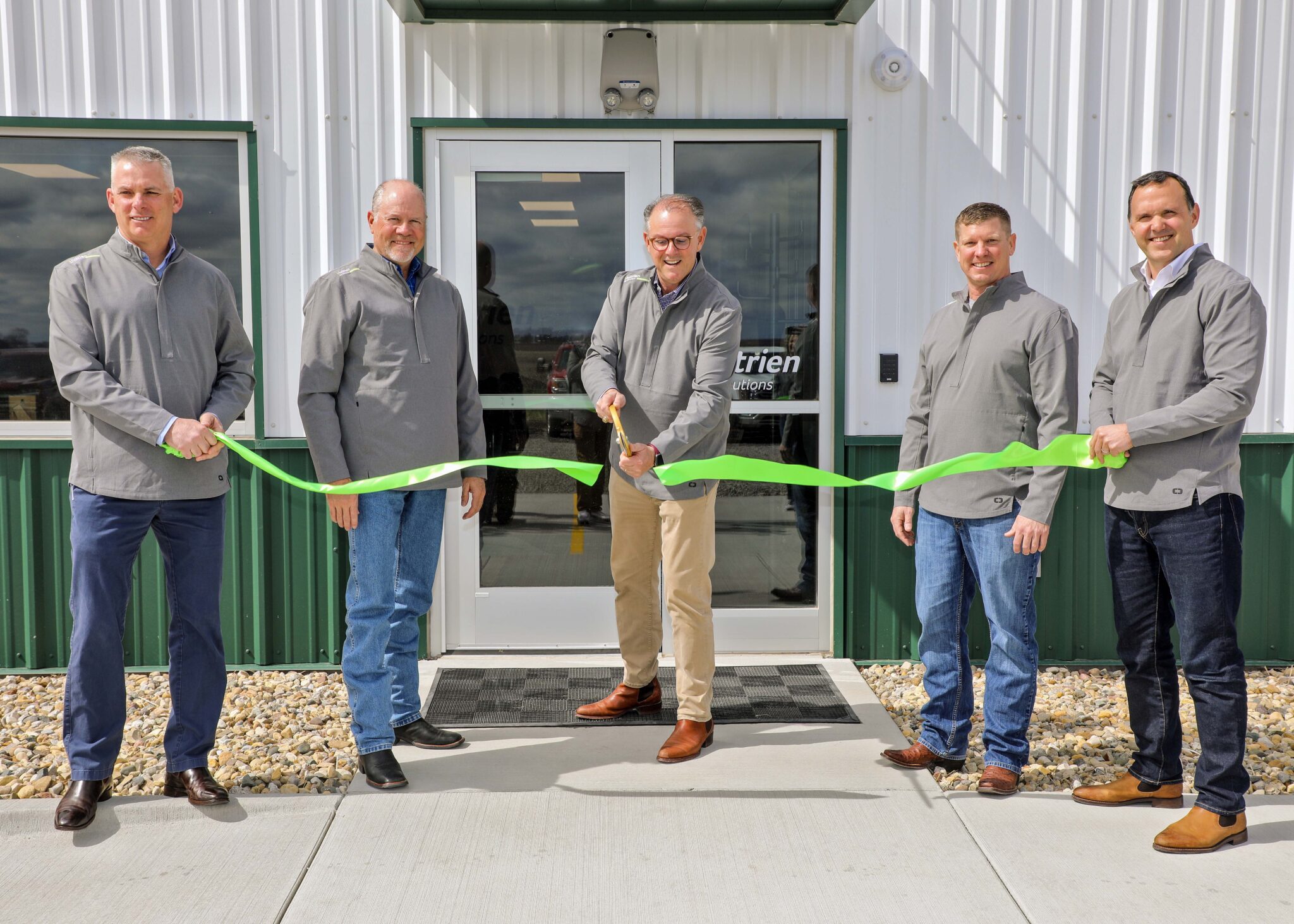 Nutrien Ag Solutions Opens New Facility at Innovation Farm in Illinois ...